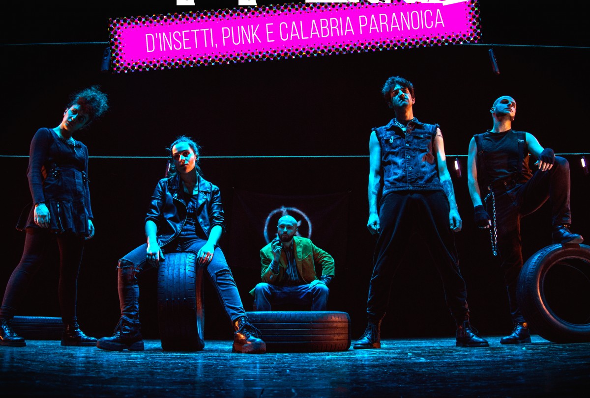 “Lucciole. D’insetti, punk e Calabria paranoica” debutta al Palacultura ...
